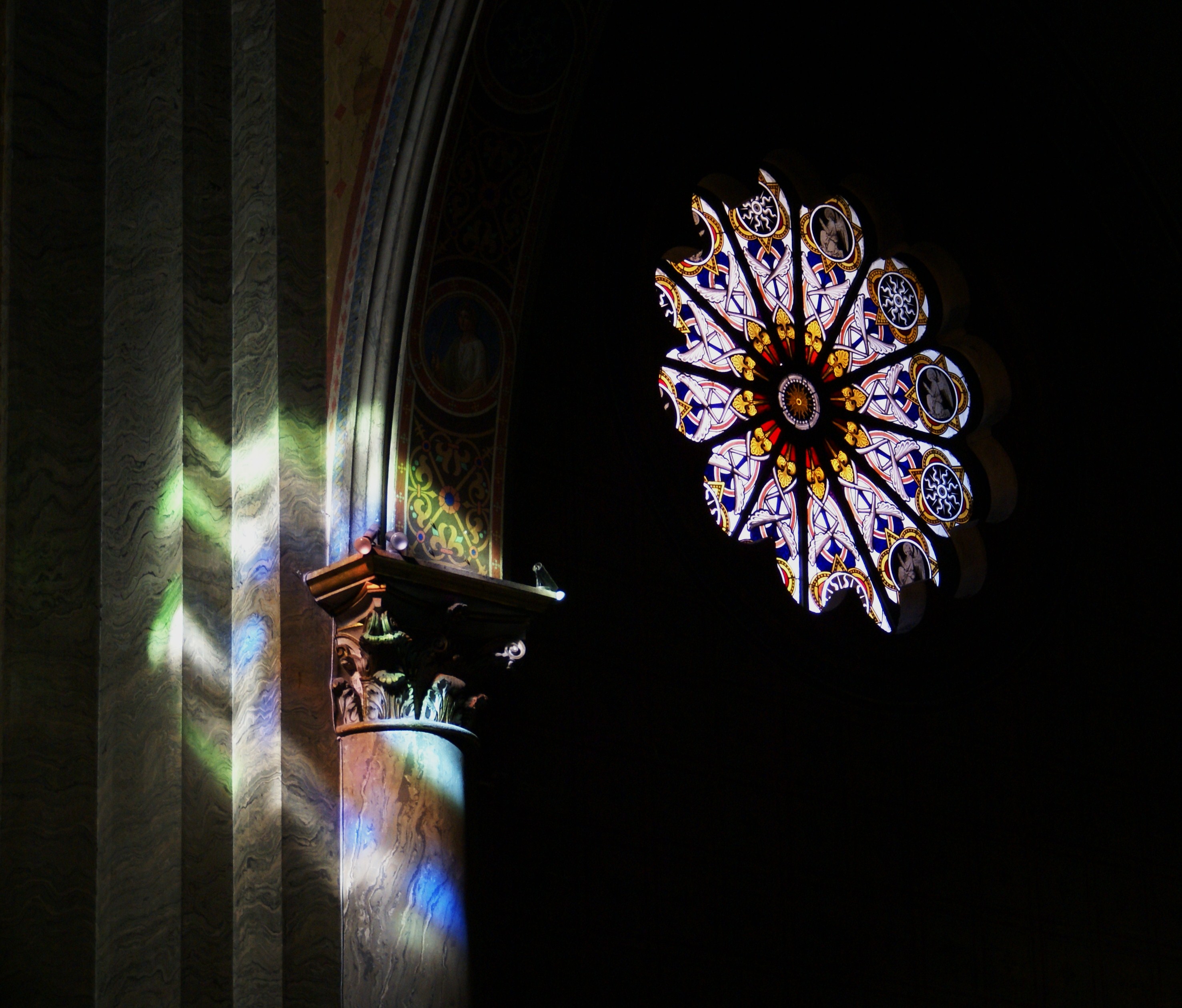 La luce di Dio illumina il buio dell’uomo - Immagini - Animatamente